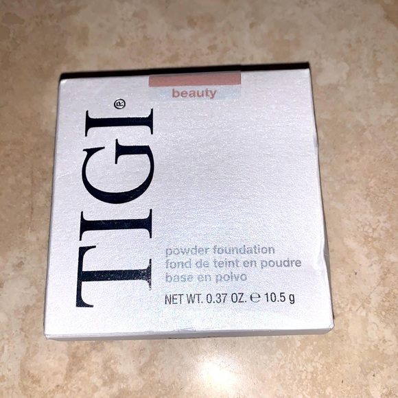 TIGI | Makeup | Tigi Professional Powder Foundation Shade Beauty 37 Oz ...